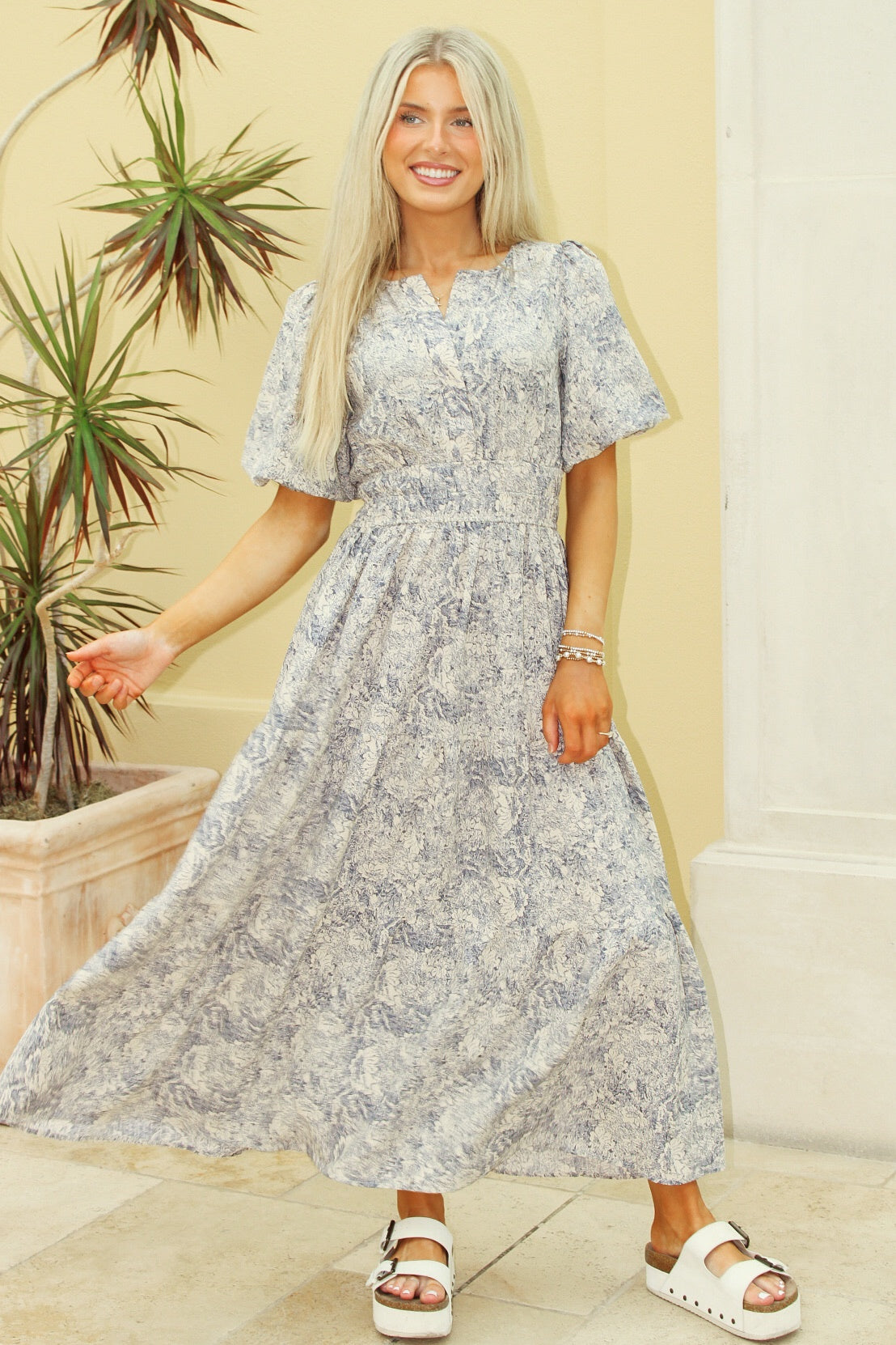 Blue Meadows Puff Sleeve Tiered Maxi Dress – Navy – sateensway